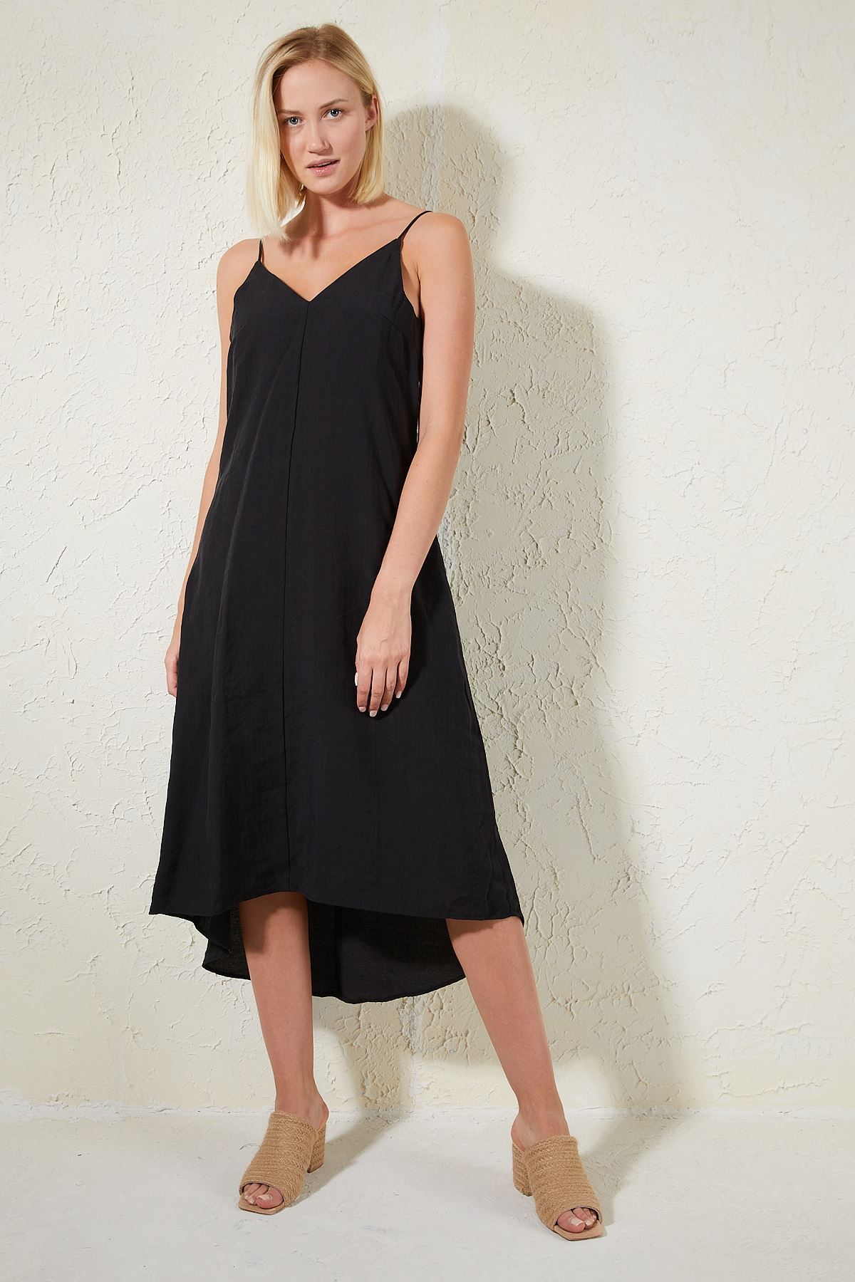 İp Askılı Elbise - Online Giyim ve Ayakkabı Sitesi